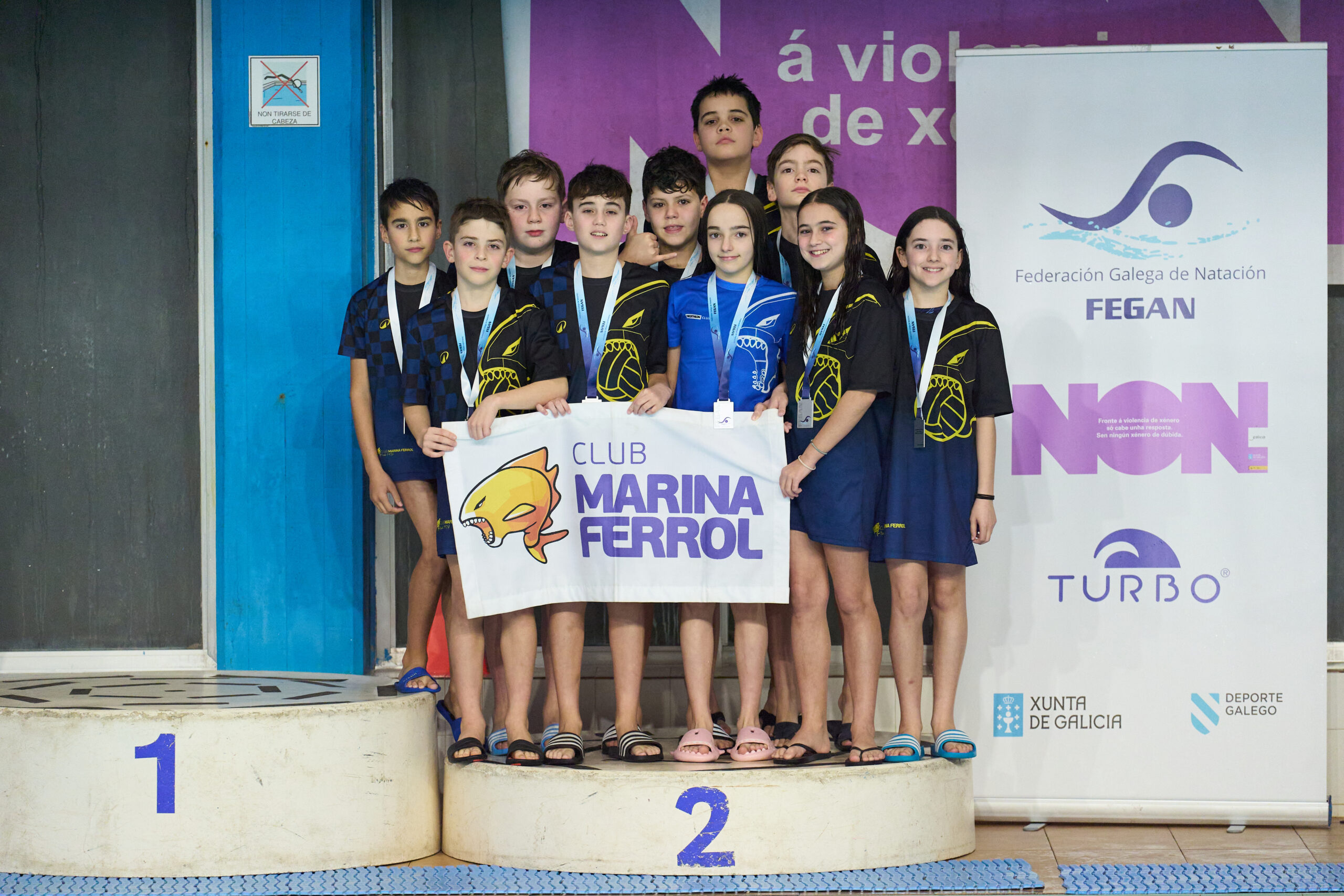 El alevín de waterpolo del Club Marina Ferrol se convierte en ...